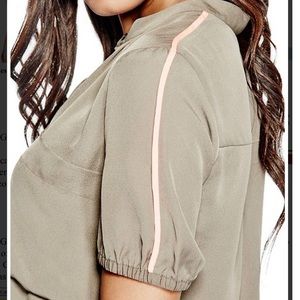 Guess | Tops | Guess Blousetop | Poshmark